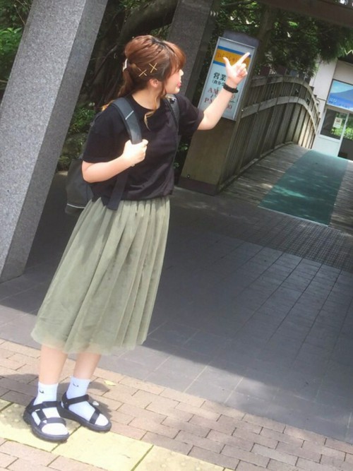 《スポーツサンダル×靴下》コーデ20トレンドアイテムのスポサンをおしゃれに履こう♪ Folk 
