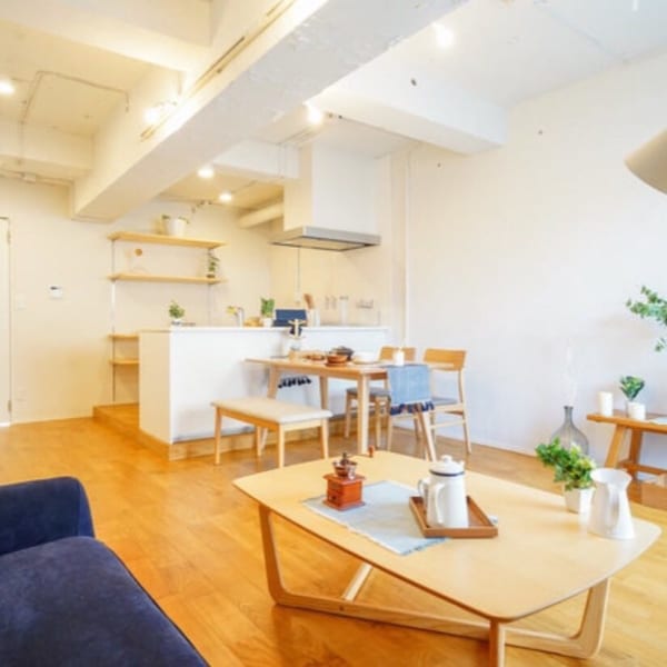 《1LDK》部屋を広く見せるインテリア特集。おしゃれに見せるレイアウトもご紹介 | folk