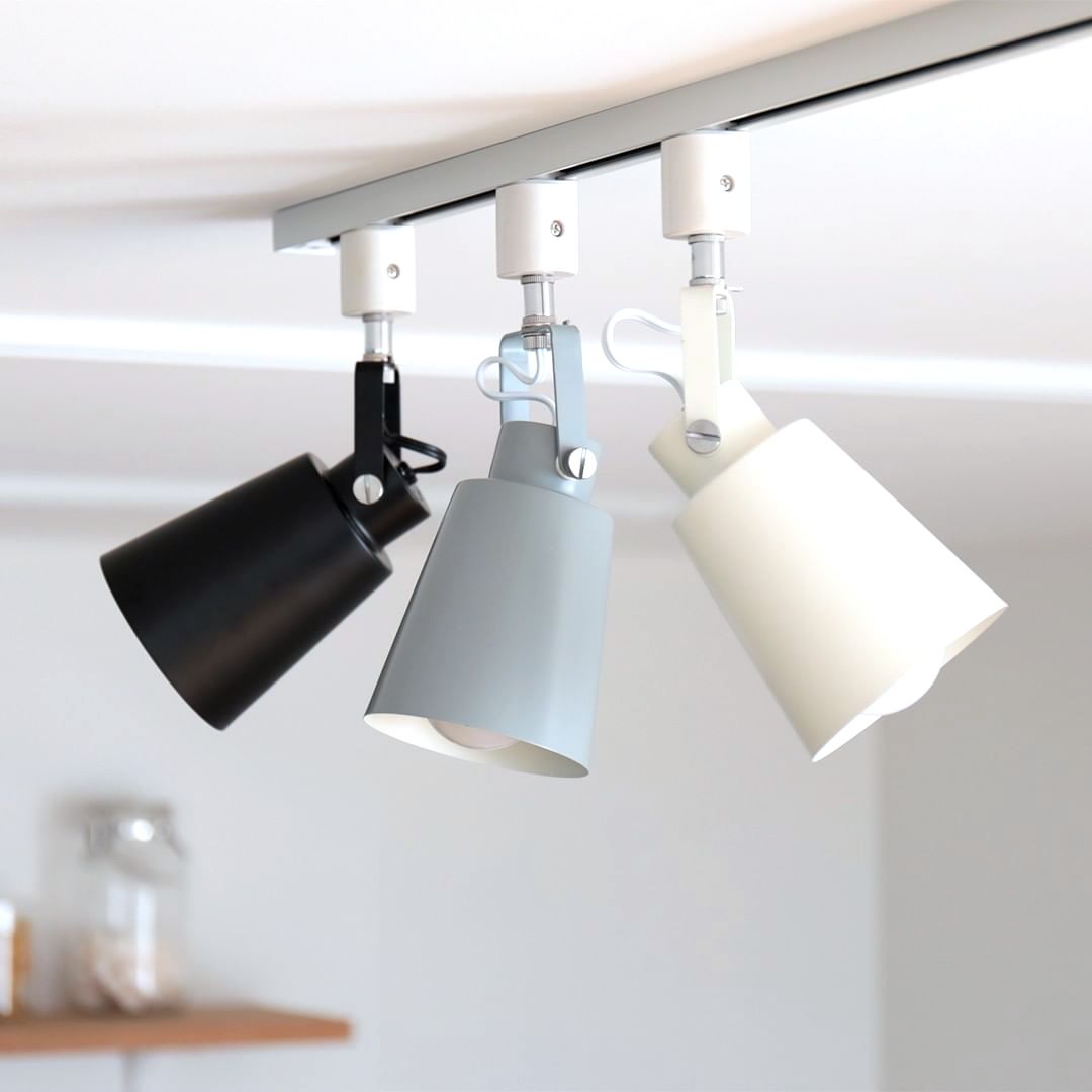 メイン照明に明かりをプラス。aina spot light putki[プッキ] | folk