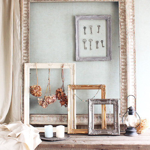 壁をコーディネートする《おしゃれな額縁》特集。おすすめの飾り方や選び方もご紹介 | folk