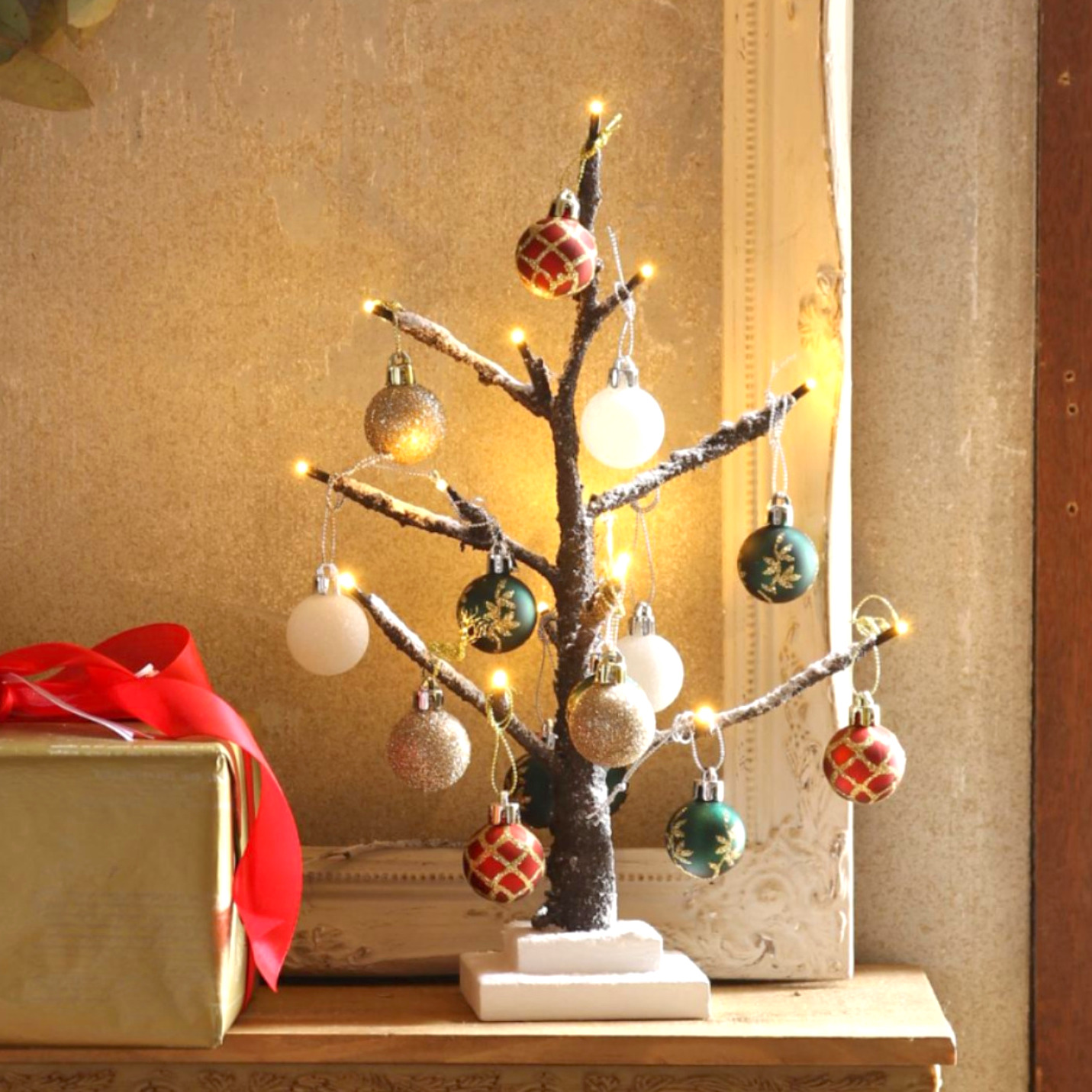 省スペースに 「小さいクリスマスツリー」10選。人気の卓上タイプもご紹介 Folk